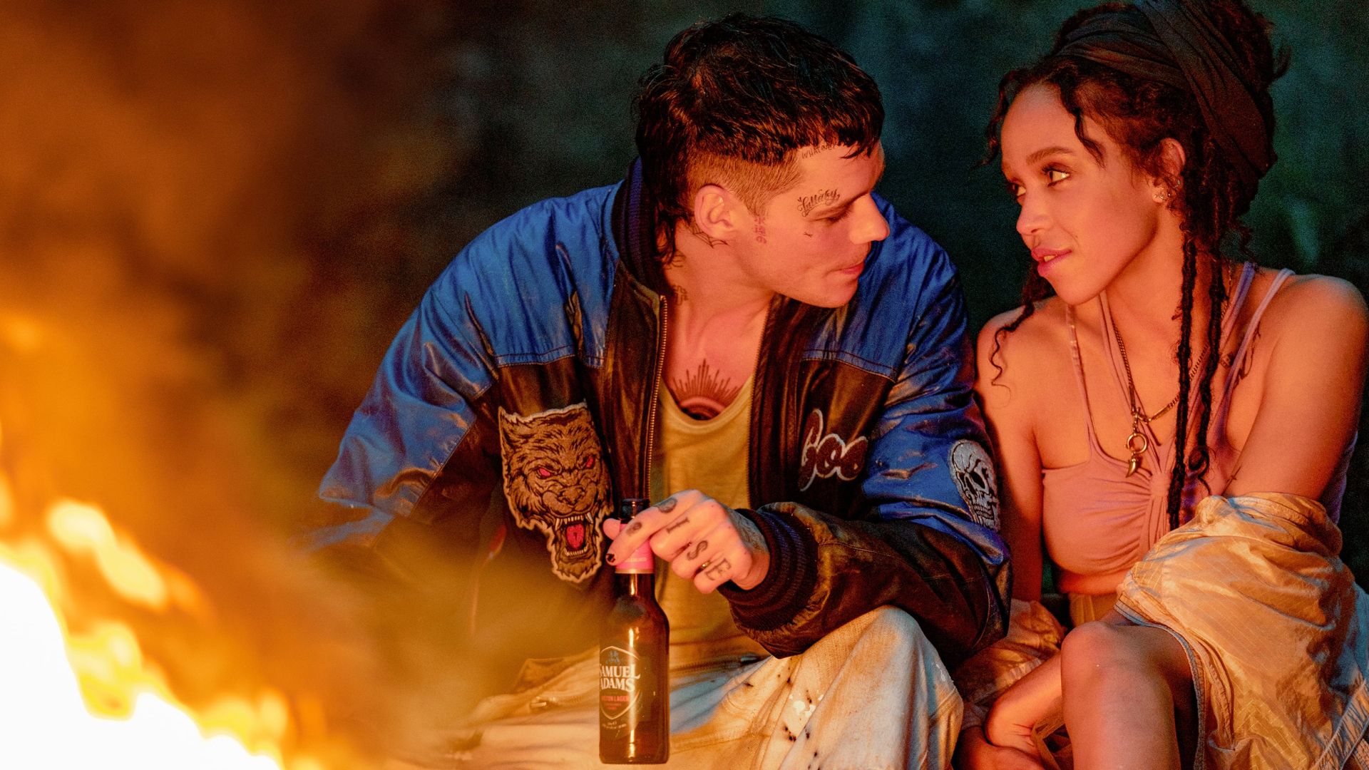 "O Corvo" ganha novos clipe e pôster com Bill Skarsgård e FKA Twigs ...